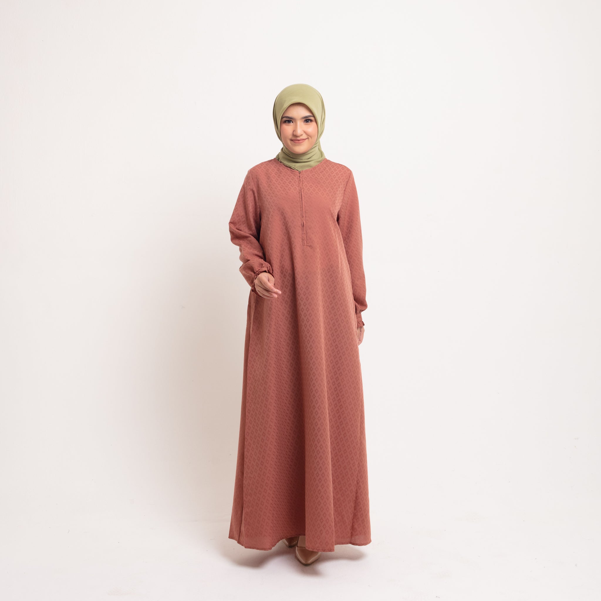 Gamis Manset Frills Katun Texture - Elegan & Nyaman | Elzatta