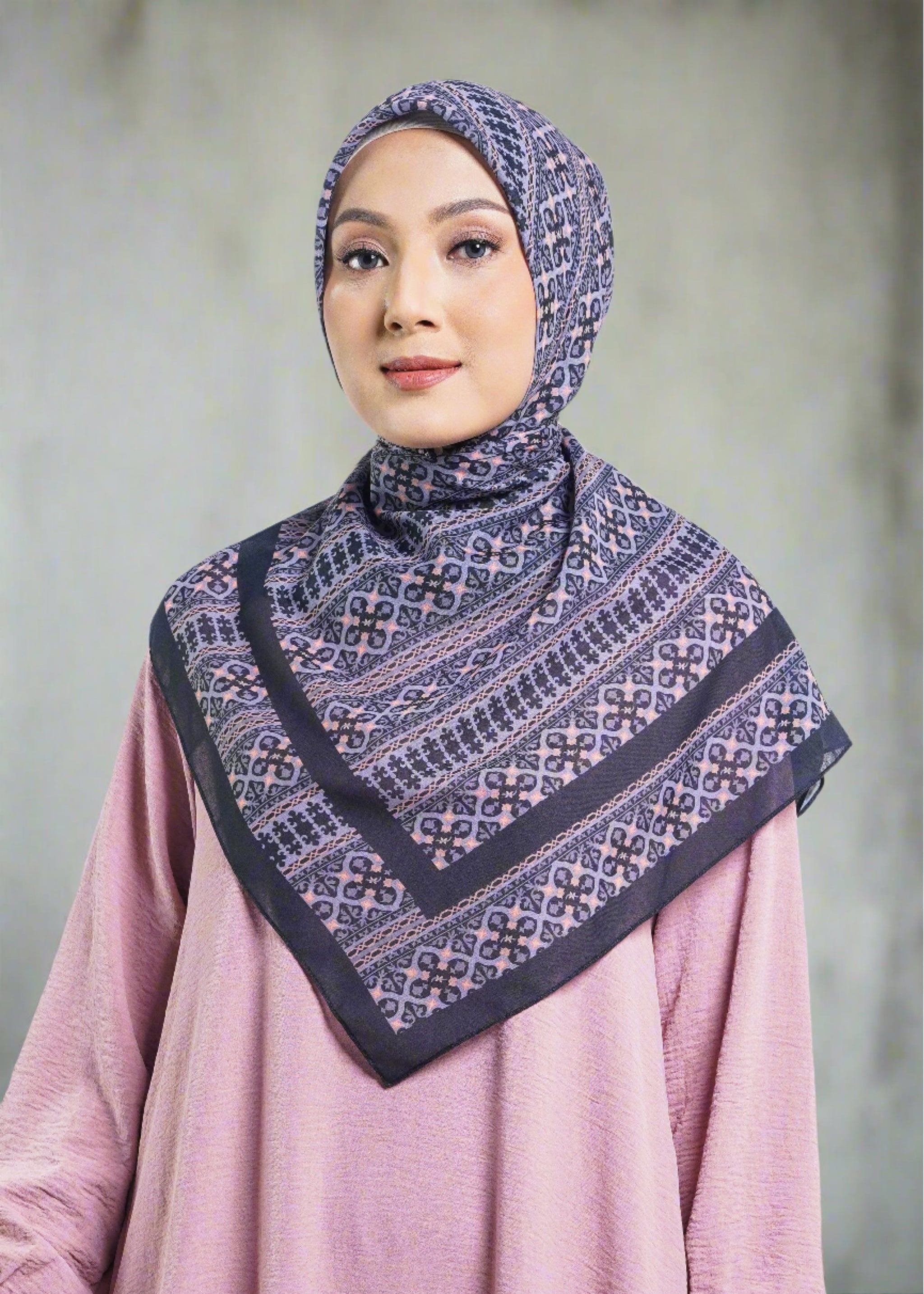 Hijab Kaila Tilework