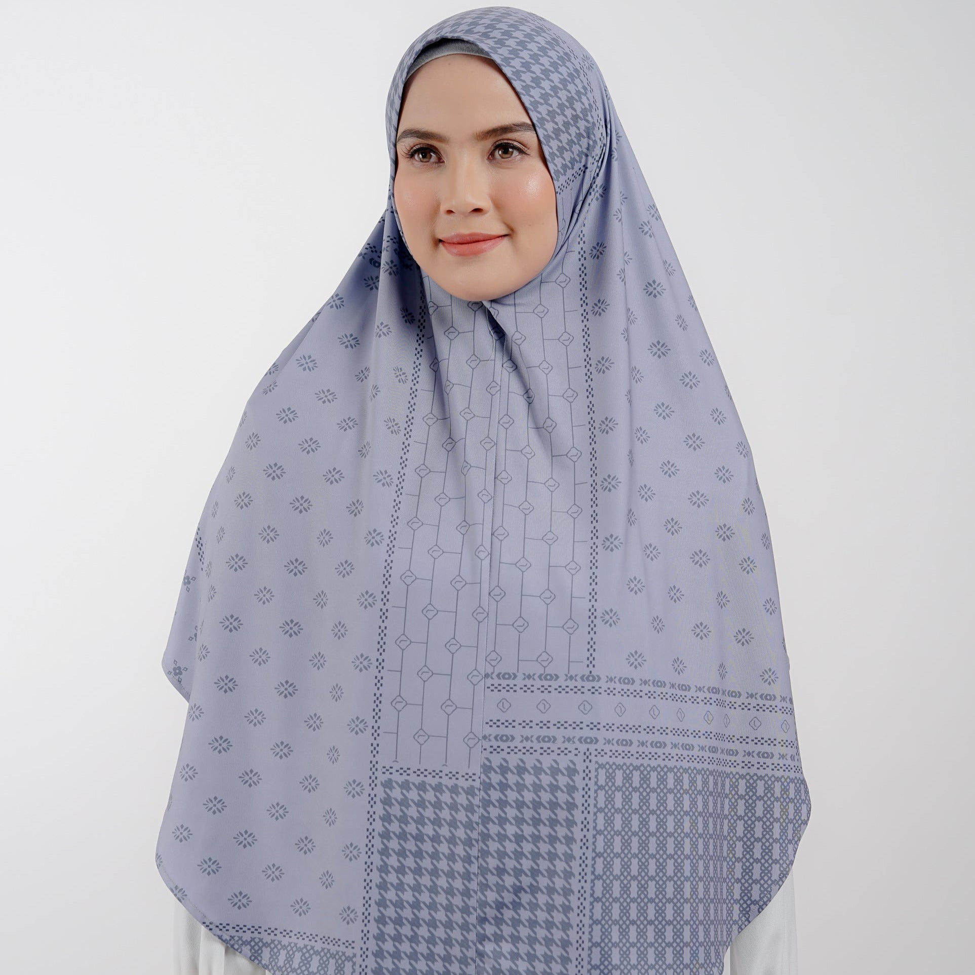 Bergo Athaya Monopatch - Spandeks Motif Monogram | Elzatta
