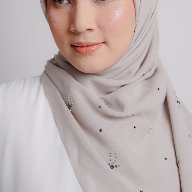 Elzatta Keisha Beads Flower - Silver Grey – Elzatta | Pesona Hijab ...